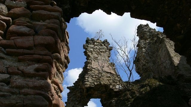 Hričov Castle - tikzilina.eu